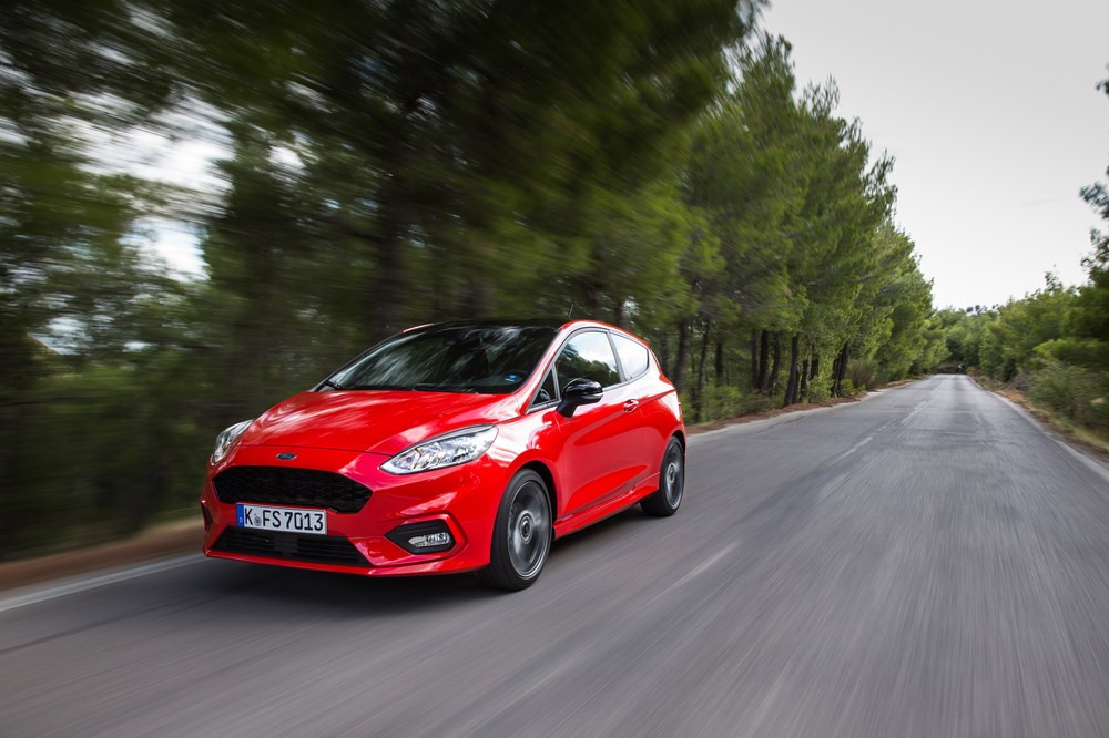 To Ford Fiesta γίνεται πιο σπορ και πιο πολυτελές με τις εκδόσεις ST ...