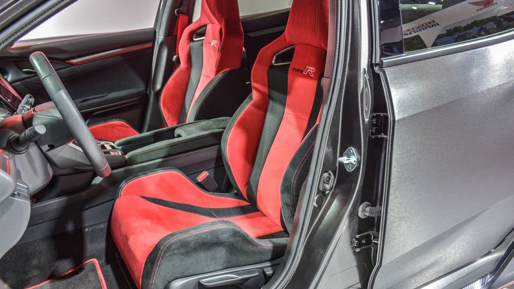 ΝΕΟ HONDA CIVIC TYPE R: AYTO EINAI TO ΕΣΩΤΕΡΙΚΟ ΤΟΥ – carzine.gr