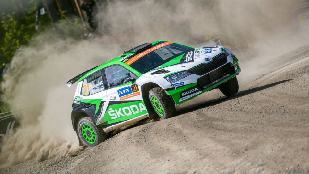 «Πτήση» νίκης της SKODA Fabia R5 evo και στη Φινλανδία - carzine.gr