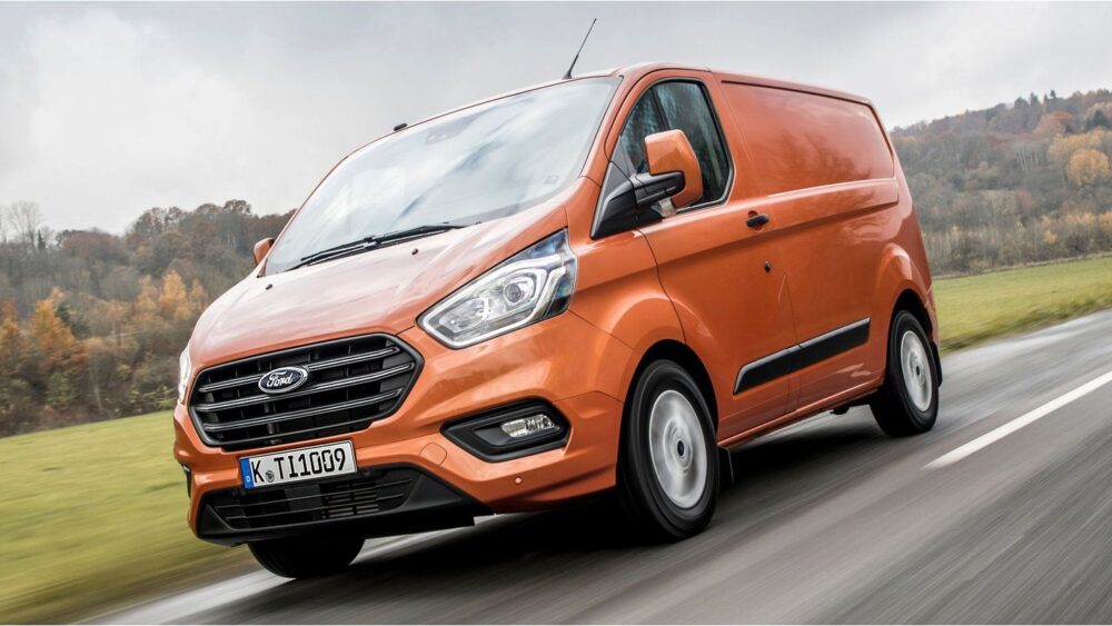 Ford: το βραβευμένο Transit Custom από 199 ευρώ το μήνα με το νέο ...