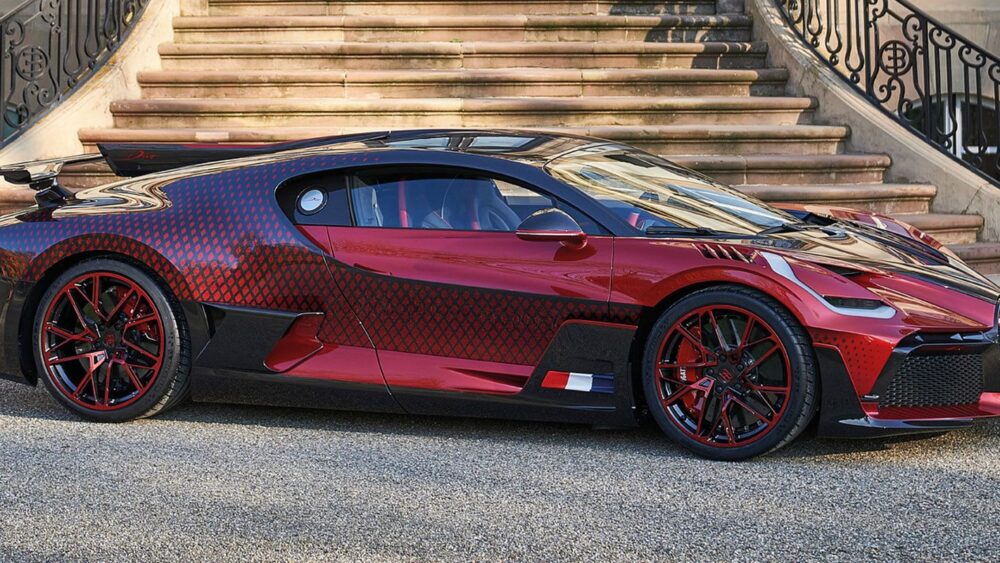 Γιατί αυτή η Bugatti Divo «Lady Bug» χρειάστηκε δύο χρόνια για να ...