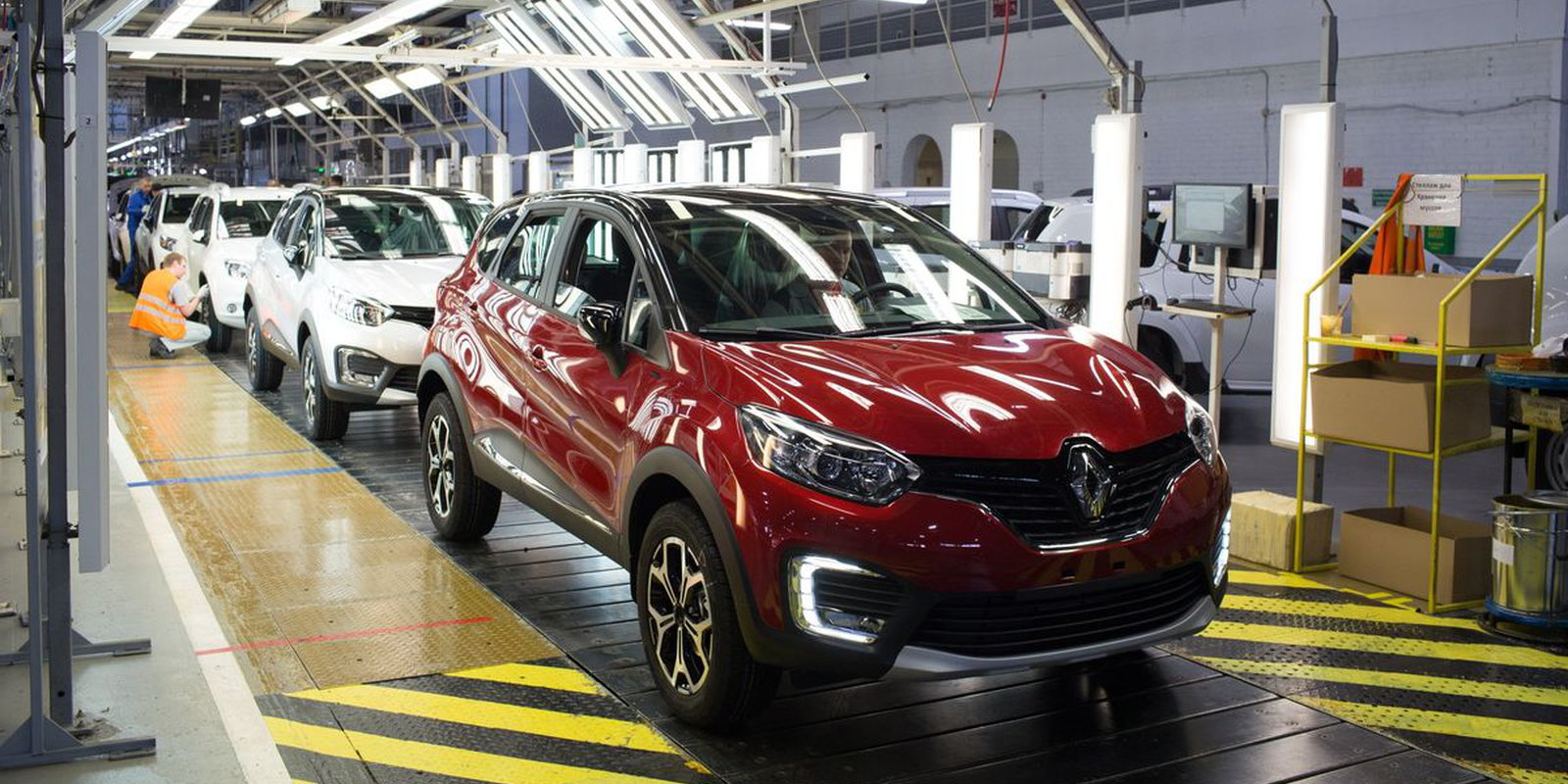 Στο στόχαστρο του Ζελένσκι η Renault. Πως αντέδρασαν οι Γάλλοι - carzine.gr