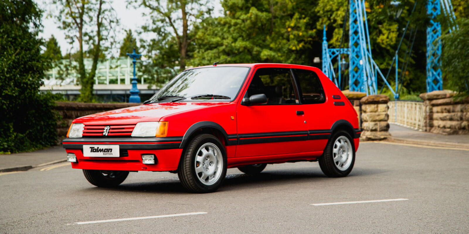 Αυτό το Peugeot 205 GTI είναι σύγχρονο! - carzine.gr
