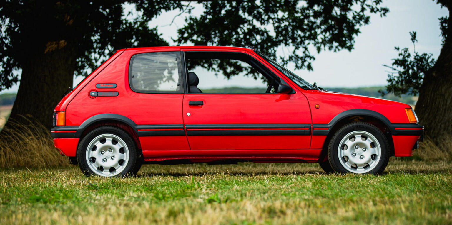 Αυτό το Peugeot 205 GTI είναι σύγχρονο! - carzine.gr