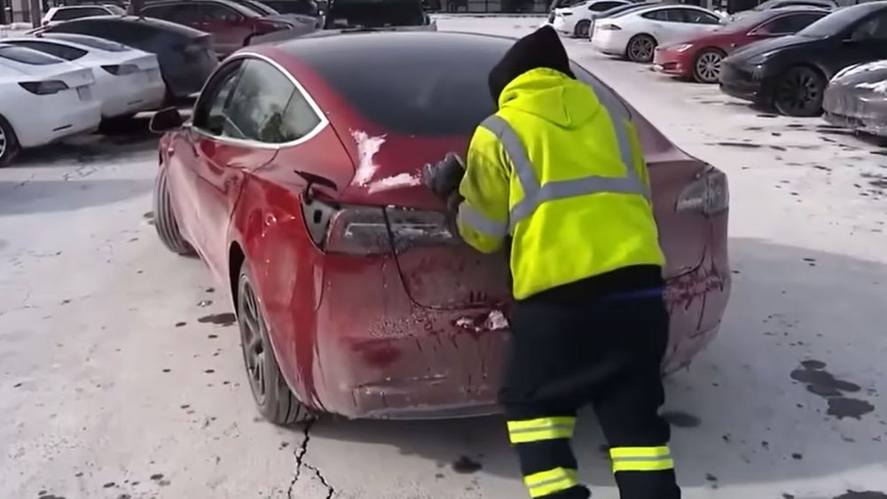 Τα ηλεκτρικά «ξεμένουν» στις χαμηλές θερμοκρασίες; (Video) - carzine.gr