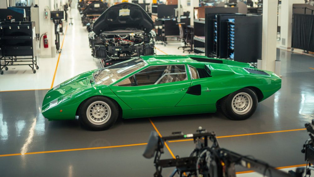Lamborghini: 50 χρόνια από την παραγωγή της πρώτης Countach! - carzine.gr