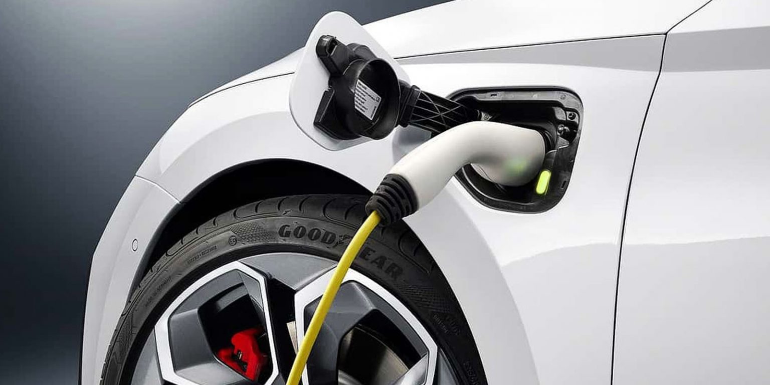 Ηλεκτρικό ή Plug-in Hybrid; Τι σας ταιριάζει; - carzine.gr